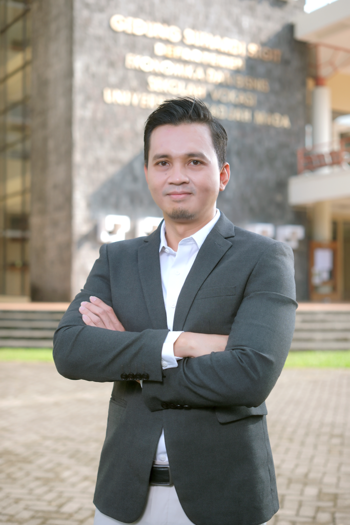 Dr. Leo Indra Wardhana, M.Sc., CFP® – deb.sv.ugm.ac.id